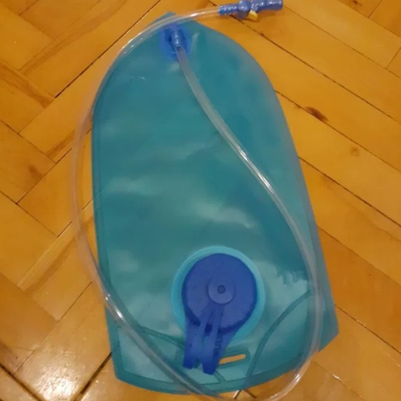 Crane | Bags | Crane Sports Hydration Hiking Backpack 2l In Navy | Poshmark